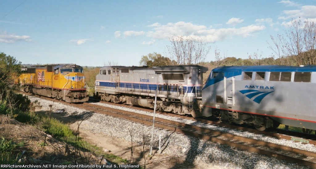 UP 4527 and AMTK 510